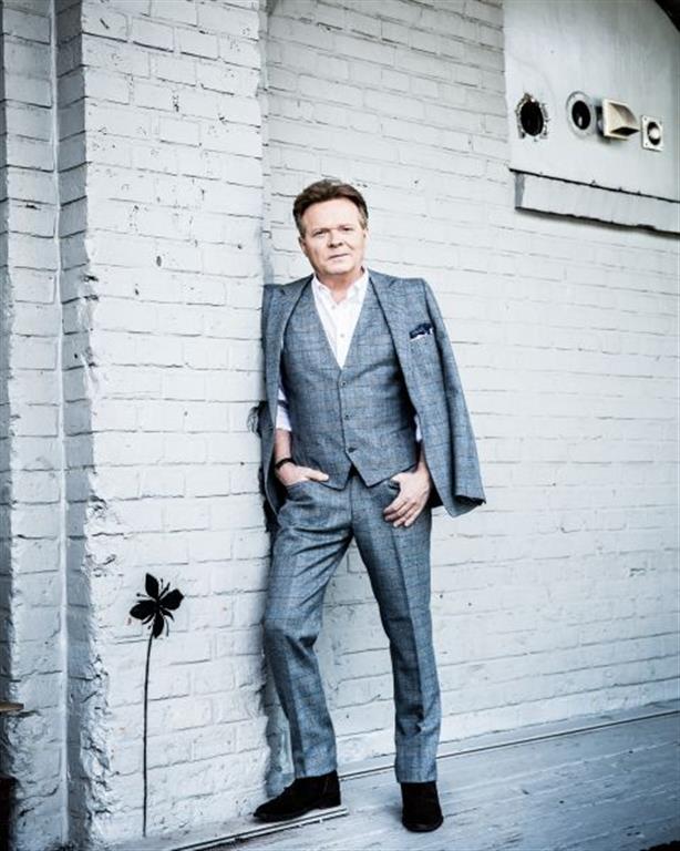 Michał Bajor z zespołem – koncert | Centrum Kultury Teatr w Grudziądzu